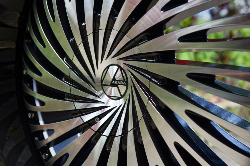 AZA-526 | Azara Wheels - King of Big Wheels