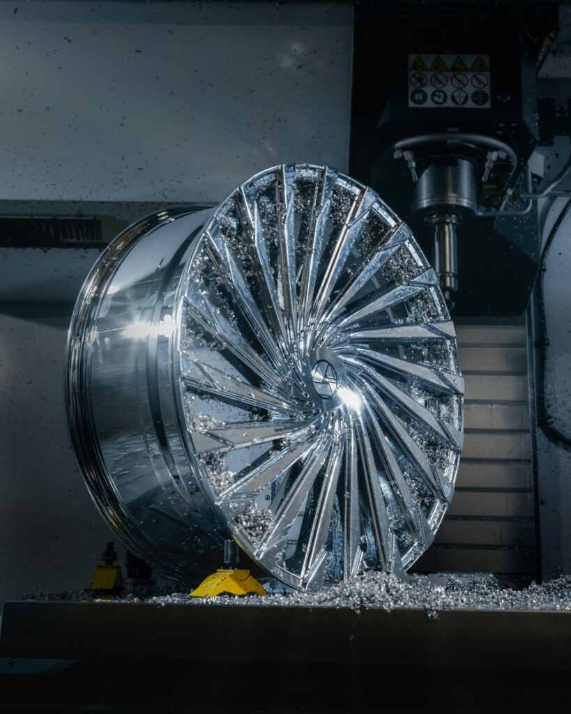 AZA-534 - Azara Wheels - King of Big Wheels